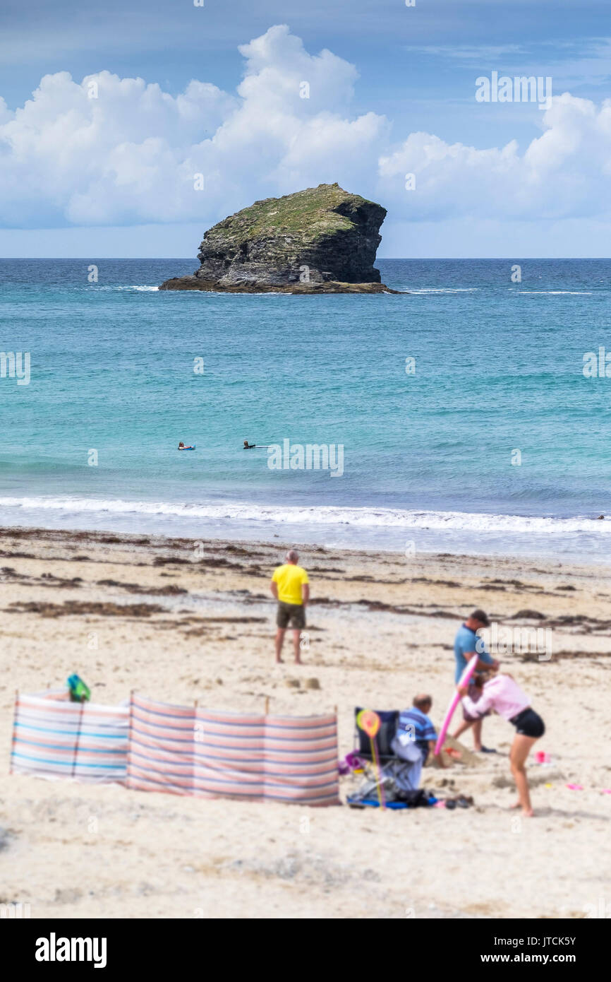 Gull rock portreath hi-res stock photography and images - Alamy
