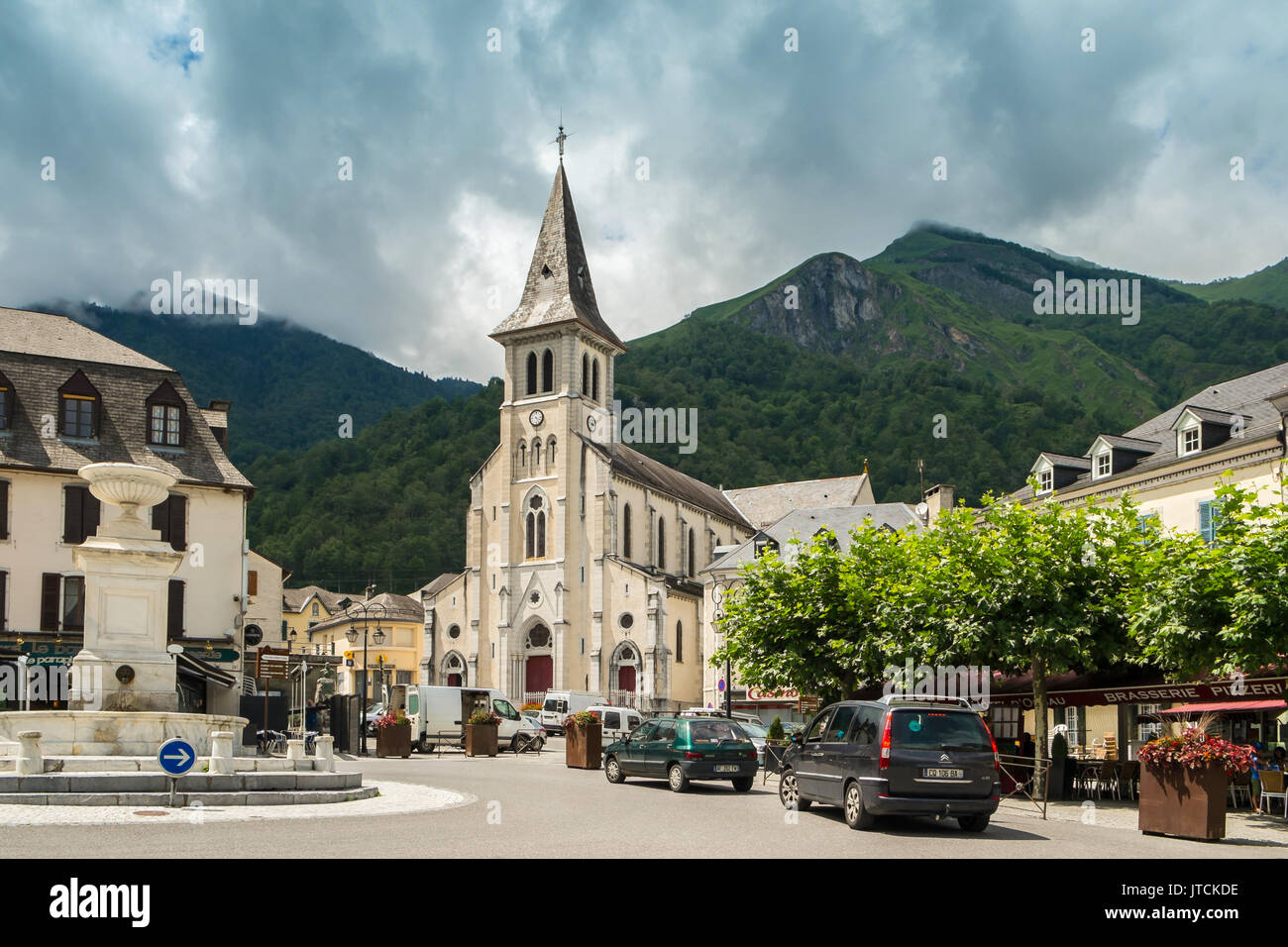 Town square and church, Laruns, Pyrénées-Atlantiques, France Stock ...