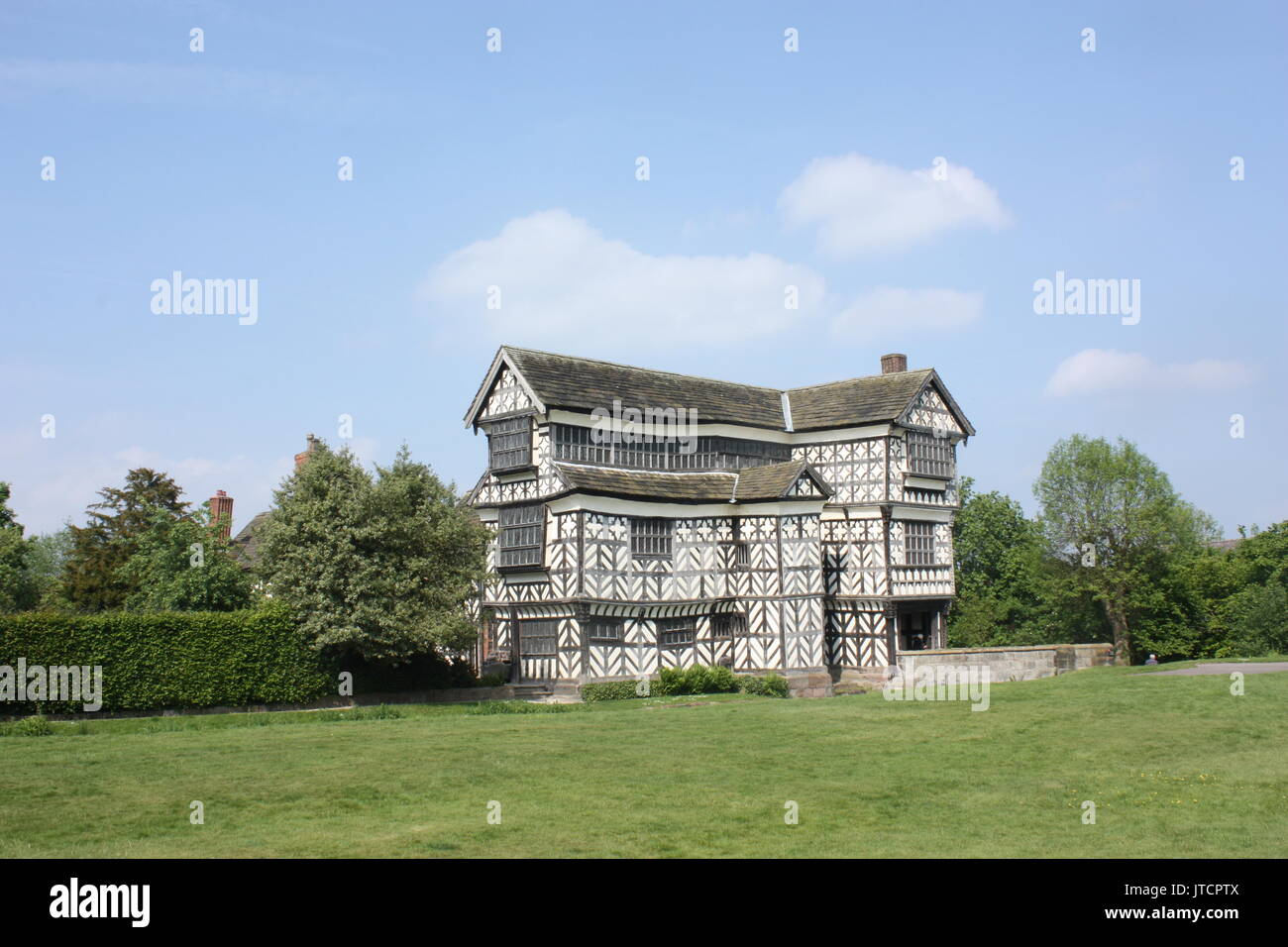 Great moreton hall hi-res stock photography and images - Alamy