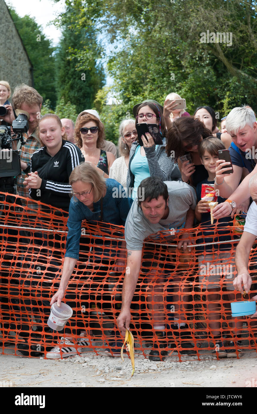 World hen racing championship hi-res stock photography and images - Alamy