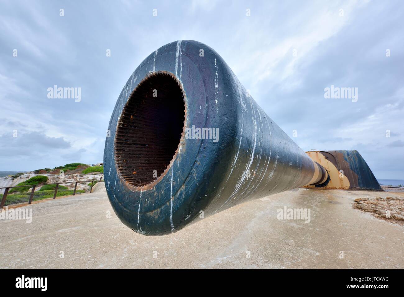 15 inch hi-res stock photography and images - Alamy