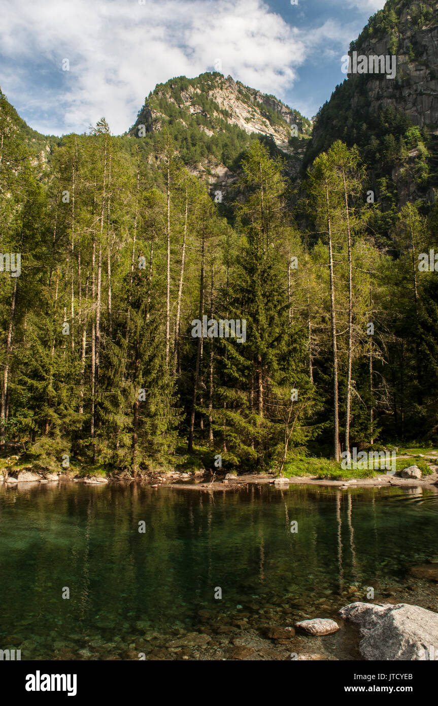 Mountain lake in val di mello hi-res stock photography and images - Alamy