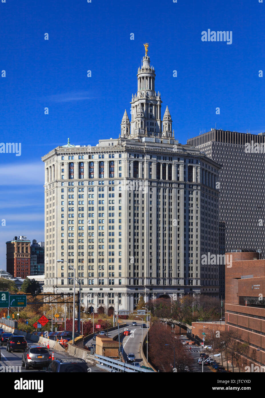 The manhattan municipal building hi-res stock photography and images ...