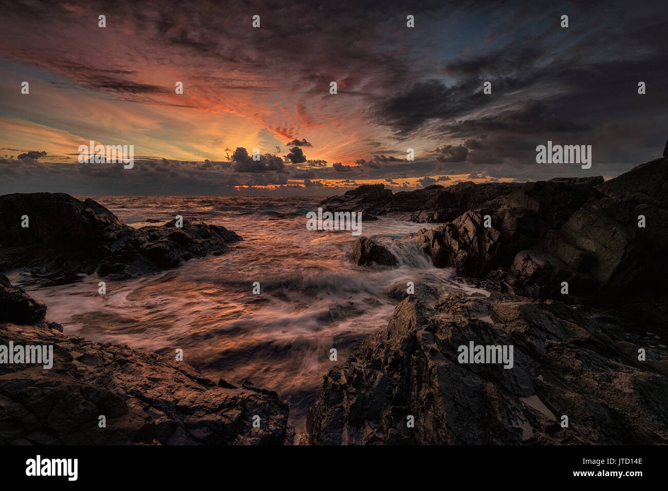 Dynamic sunrise sky hi-res stock photography and images - Alamy