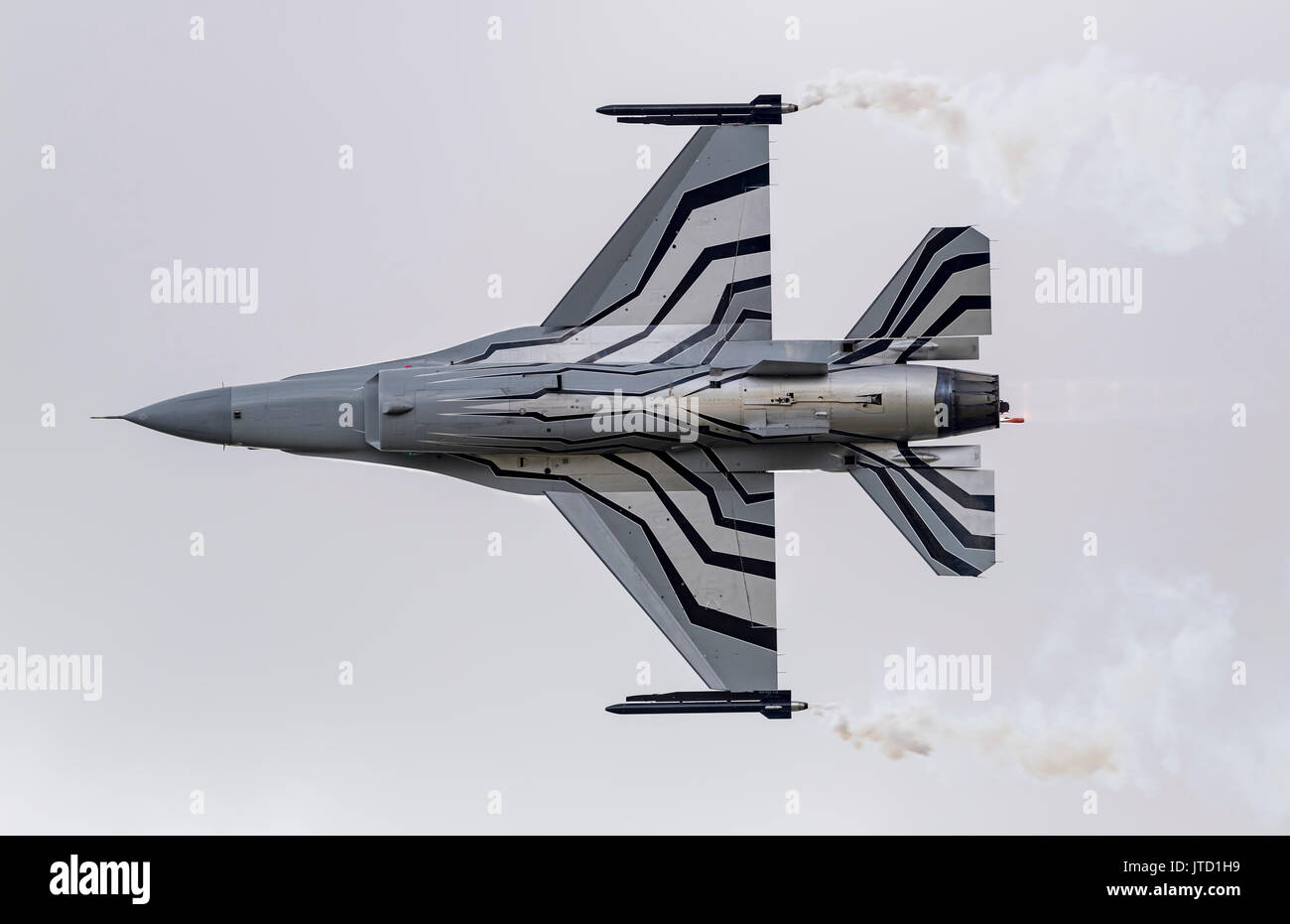 Belgian air force f 16 solo display hi-res stock photography and images ...