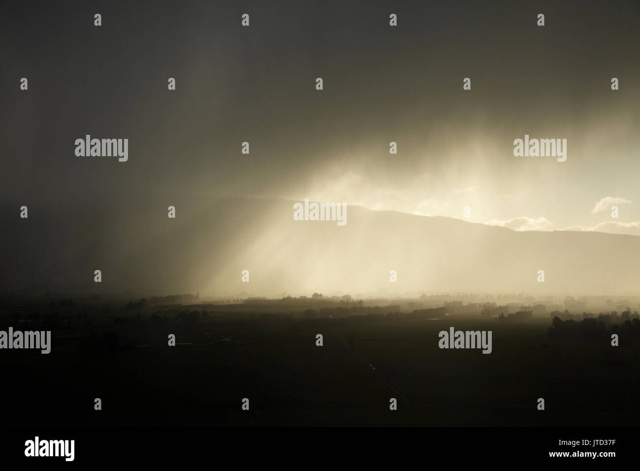 Rain rainy storm cloud cloudy hi-res stock photography and images - Alamy