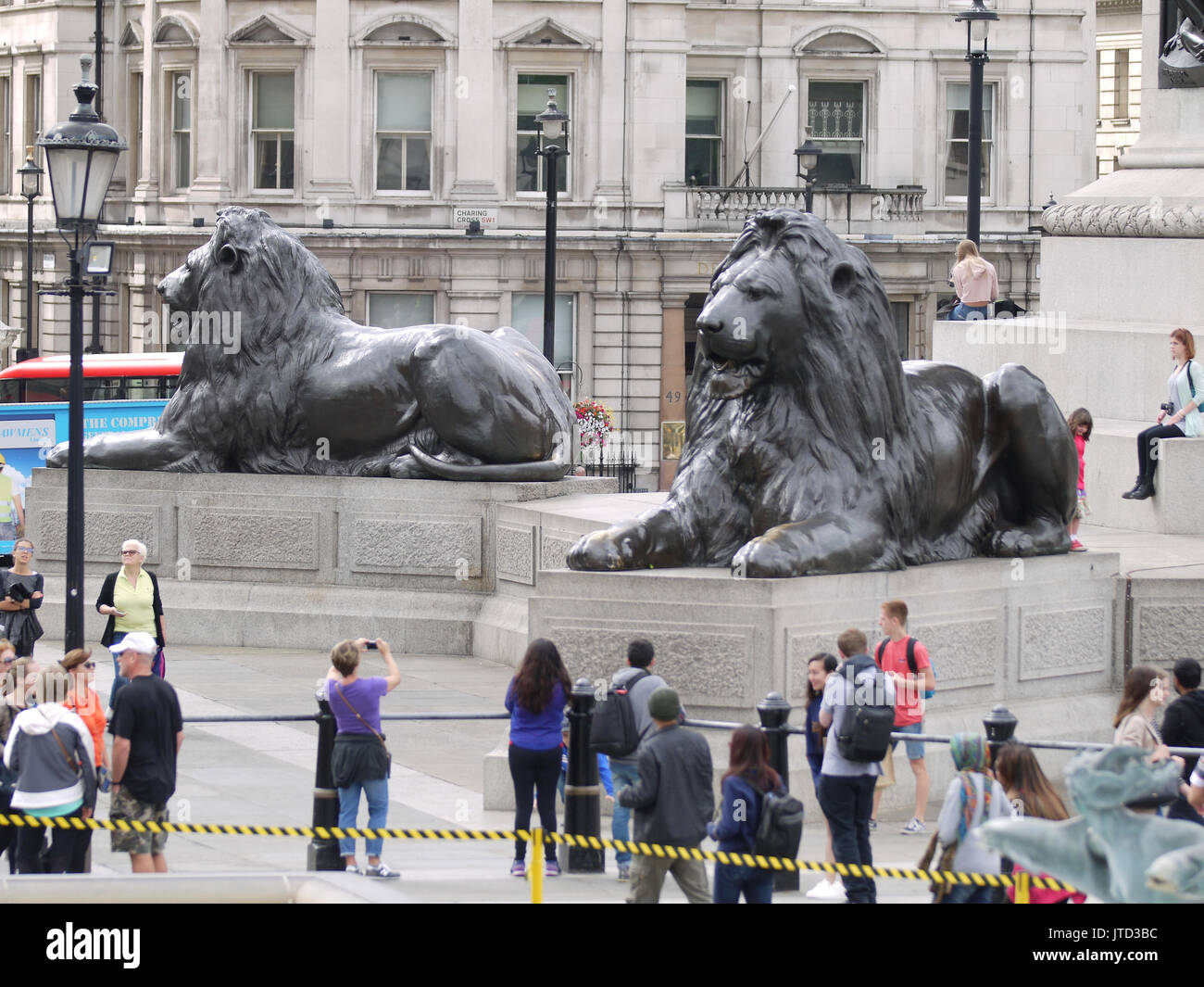 LONDON - AUG 08, 2017: General view of the iconic Trafalgar Square in ...