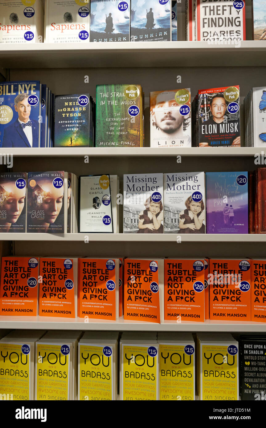 Bookstore Display High Resolution Stock Photography and Images - Alamy