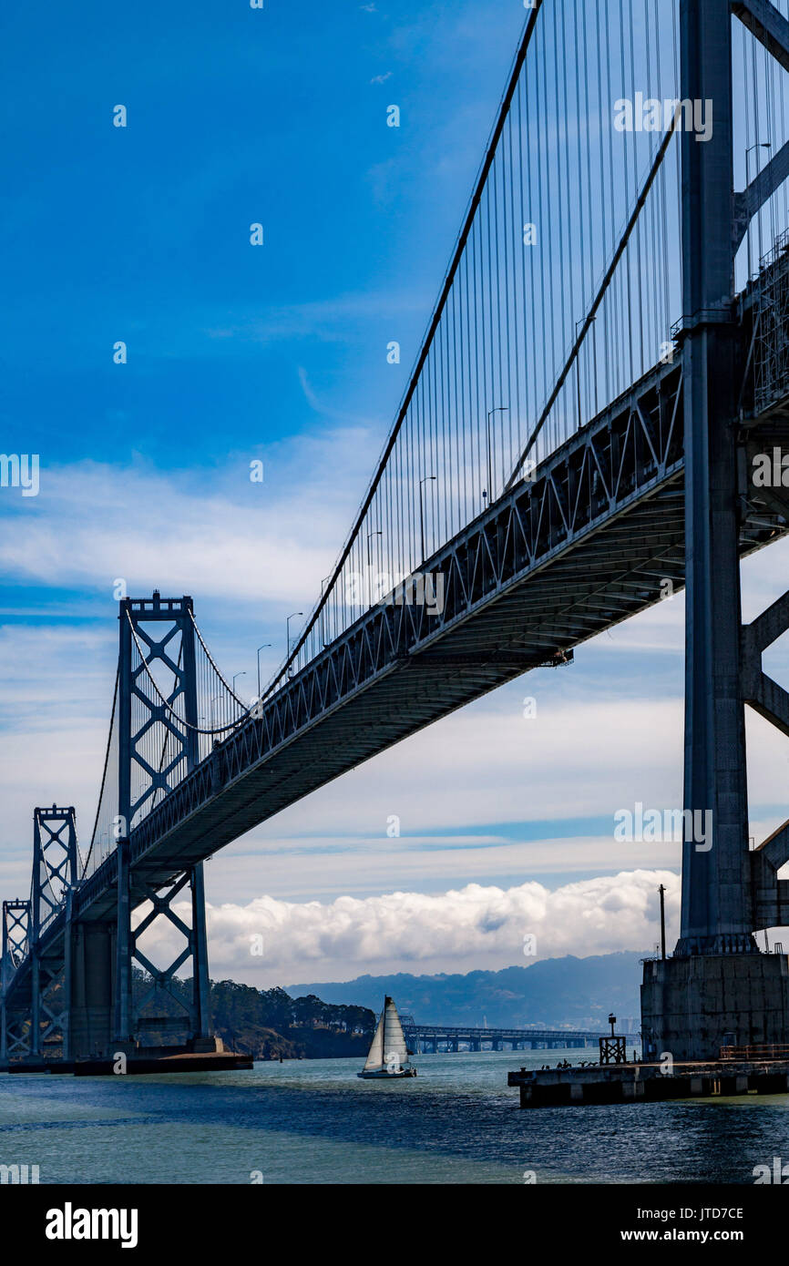 Pontoon boat bridge hi-res stock photography and images - Alamy