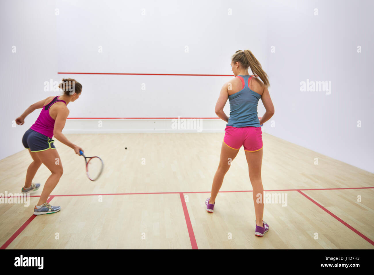 Back view unrecognizable muscular hi-res stock photography and images ...