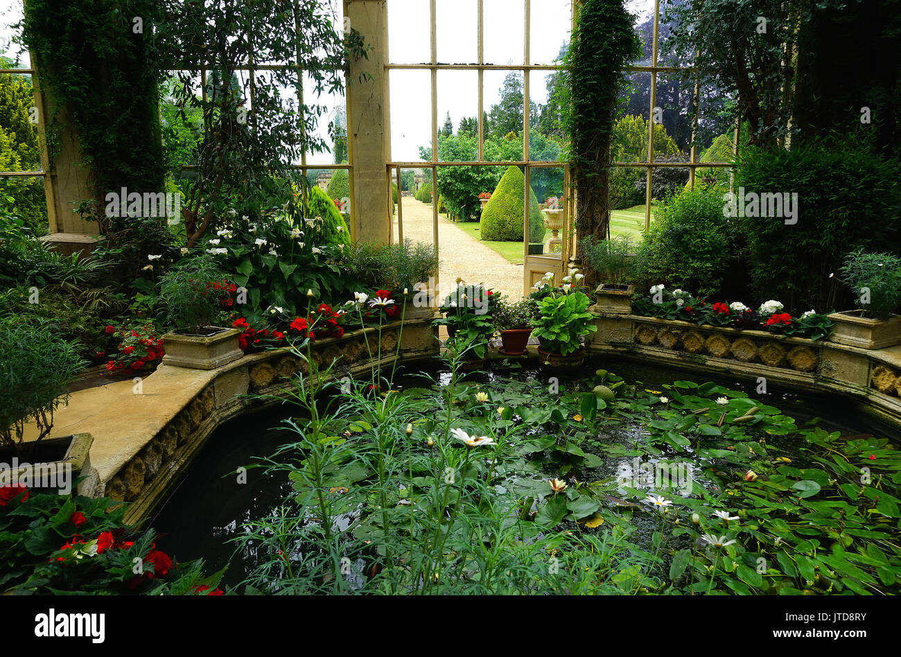 Victorian conservatory hi-res stock photography and images - Alamy