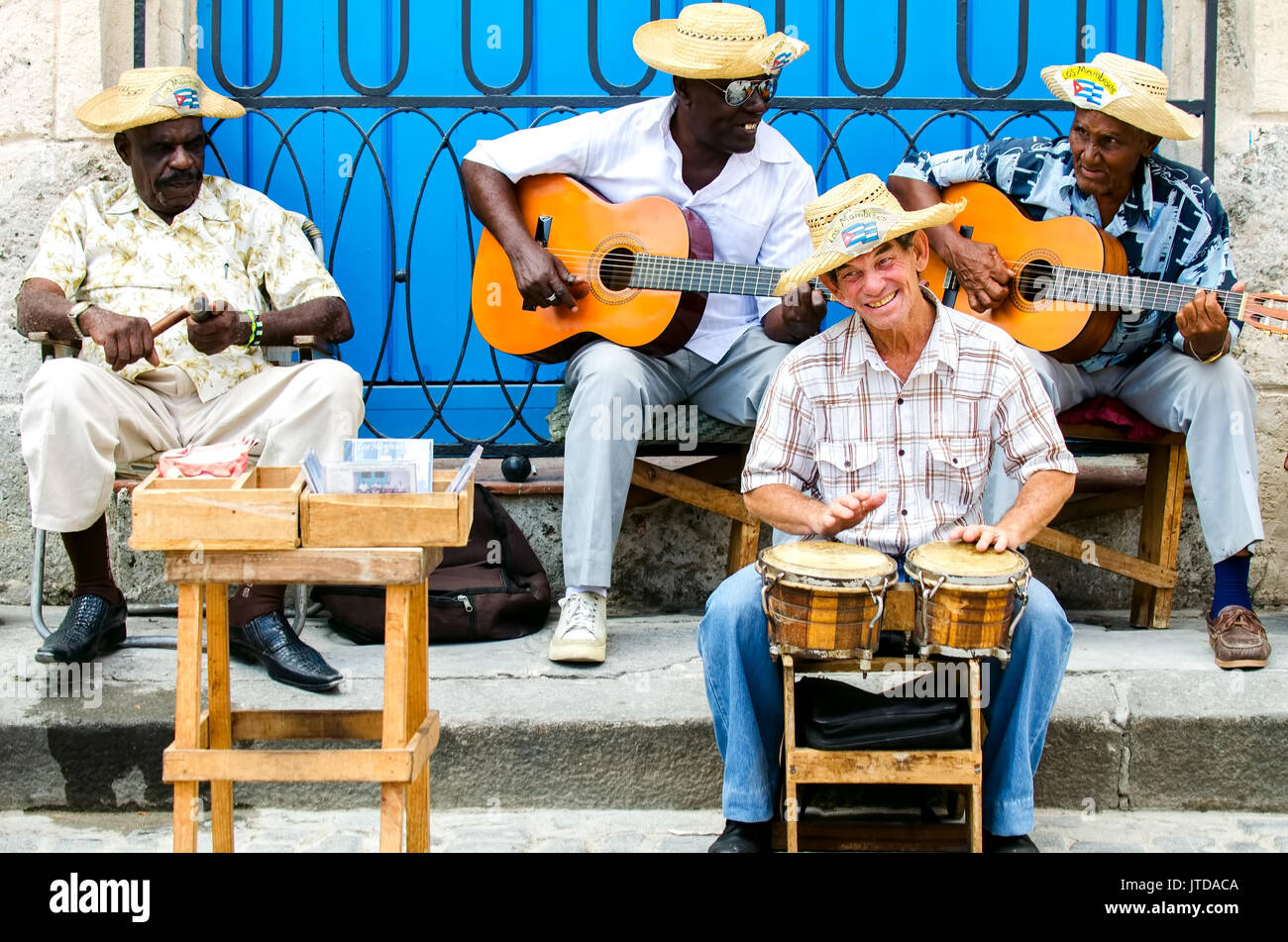 Cuban street band hi-res stock photography and images - Alamy