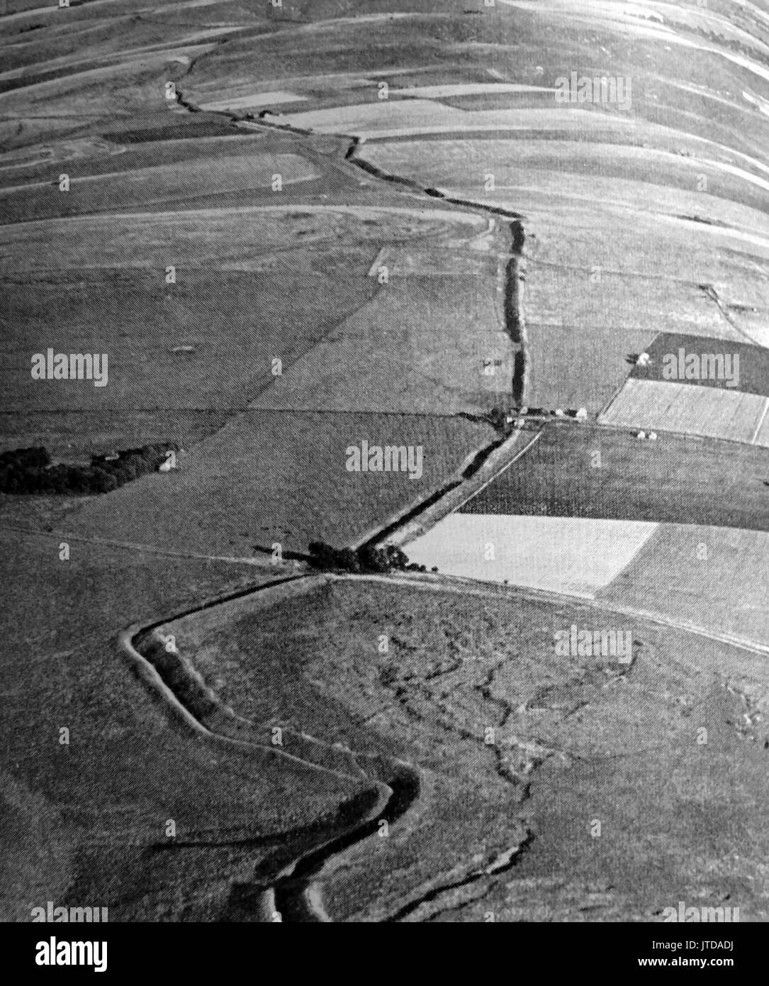 An early aerial photograph of the Wansdyke, Wiltshire Stock Photo - Alamy