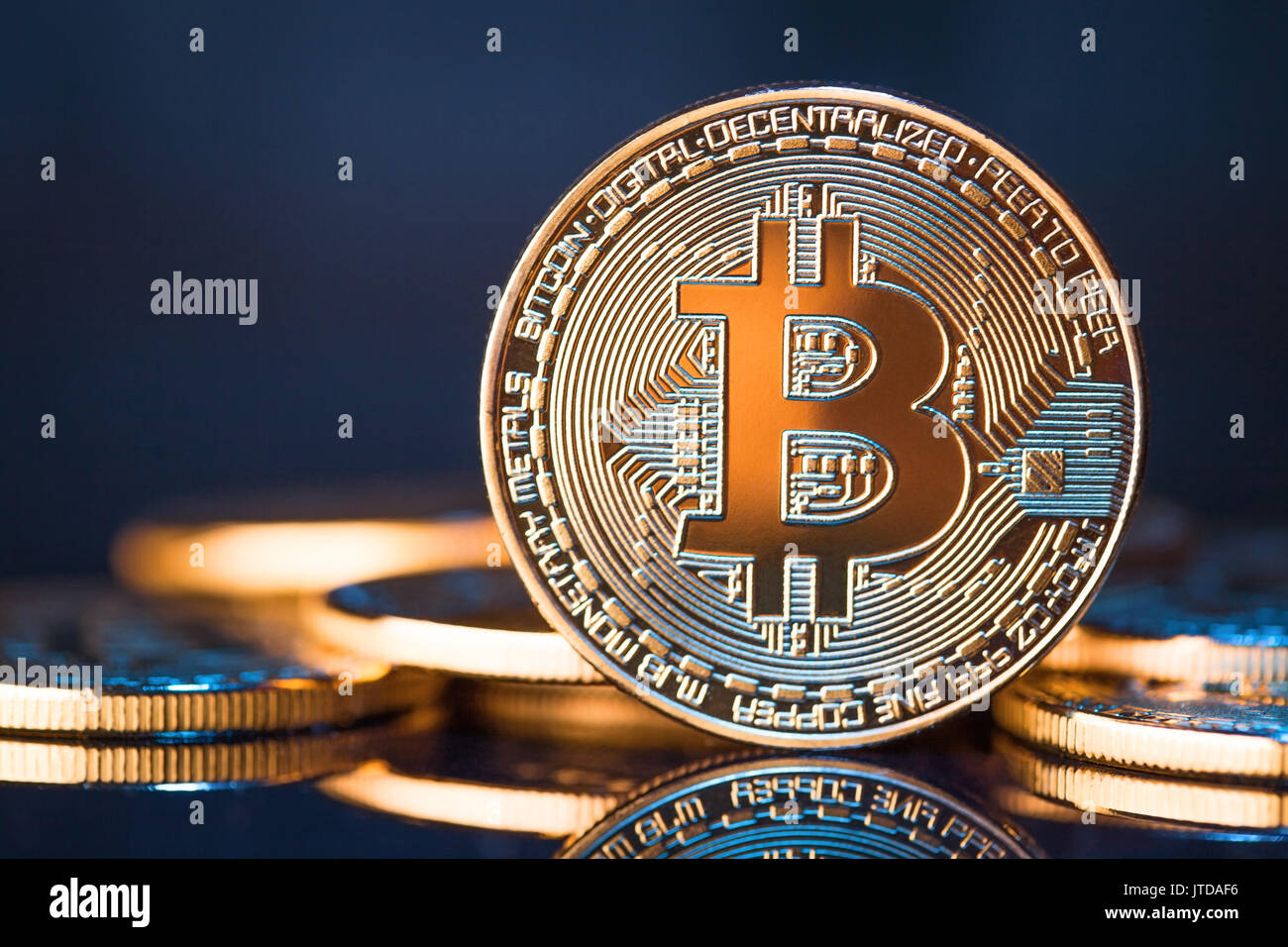 Gold radiance hi-res stock photography and images - Alamy