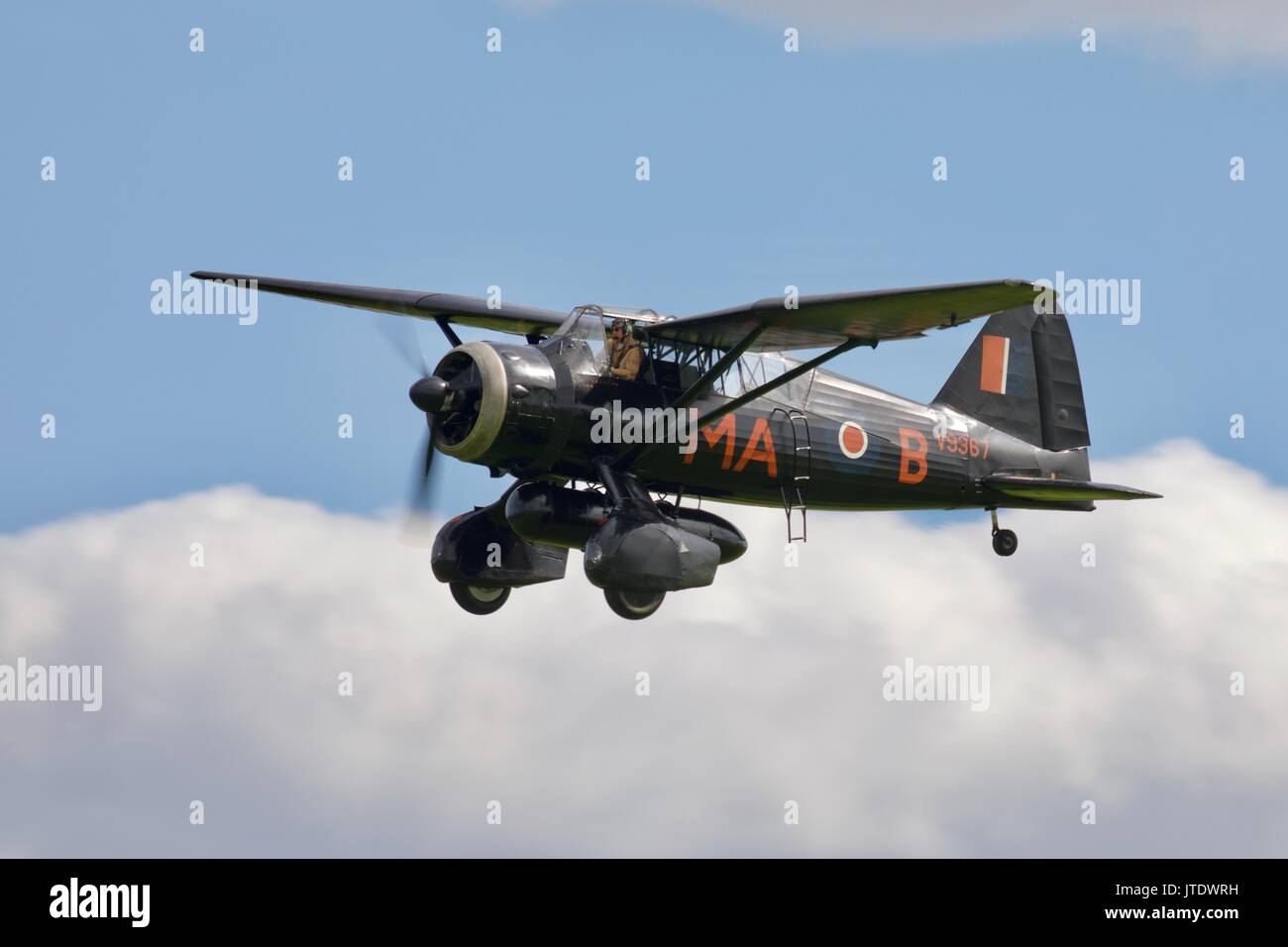 Plane drop tank hi-res stock photography and images - Alamy