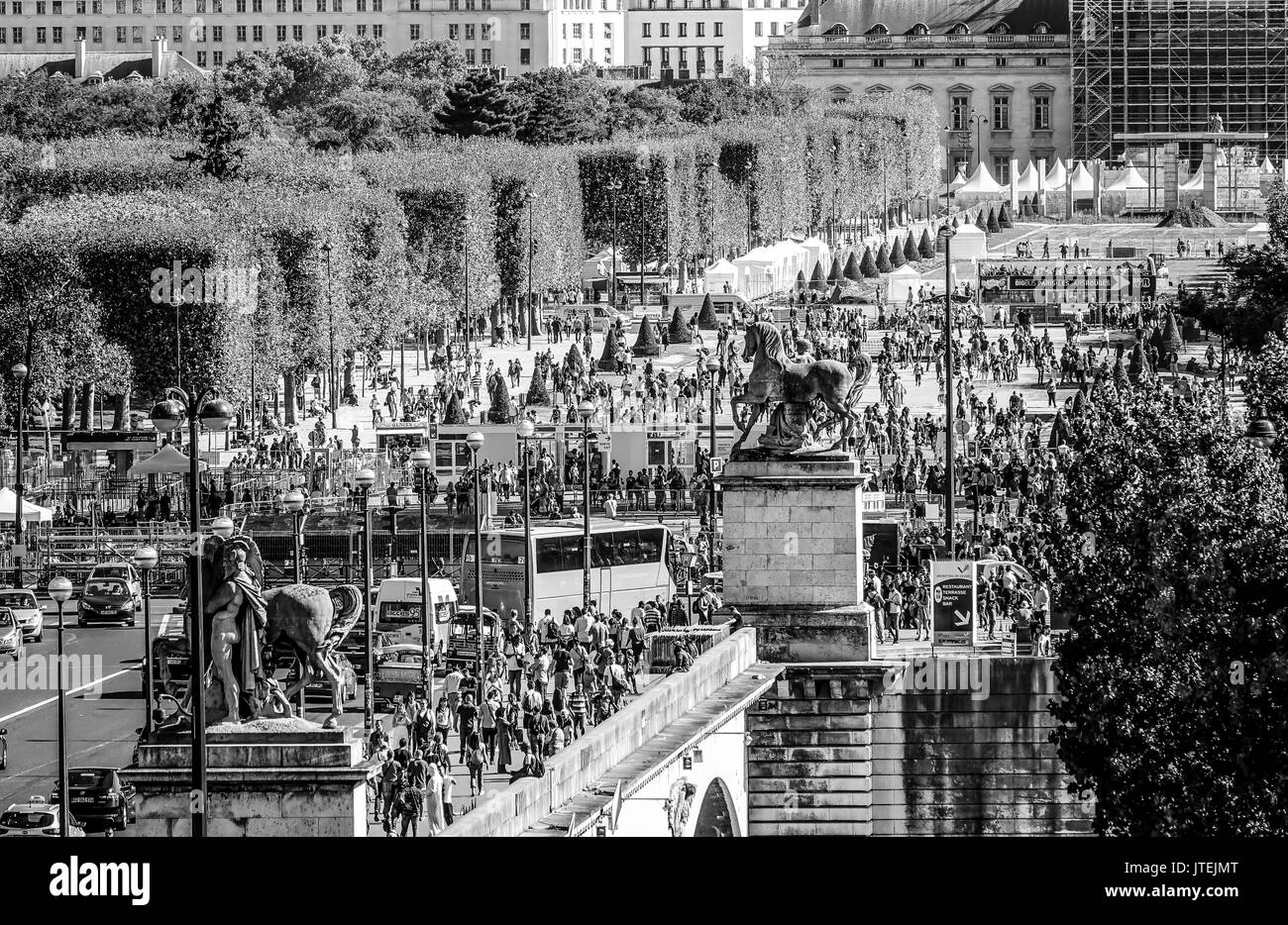 The area around Eiffel Tower in Paris - a very busy place Stock Photo ...