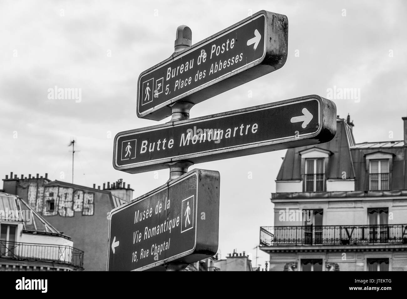 Direction signs in the city of Paris Stock Photo - Alamy
