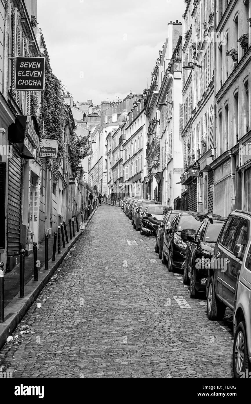 Very narrow lane Black and White Stock Photos & Images - Alamy