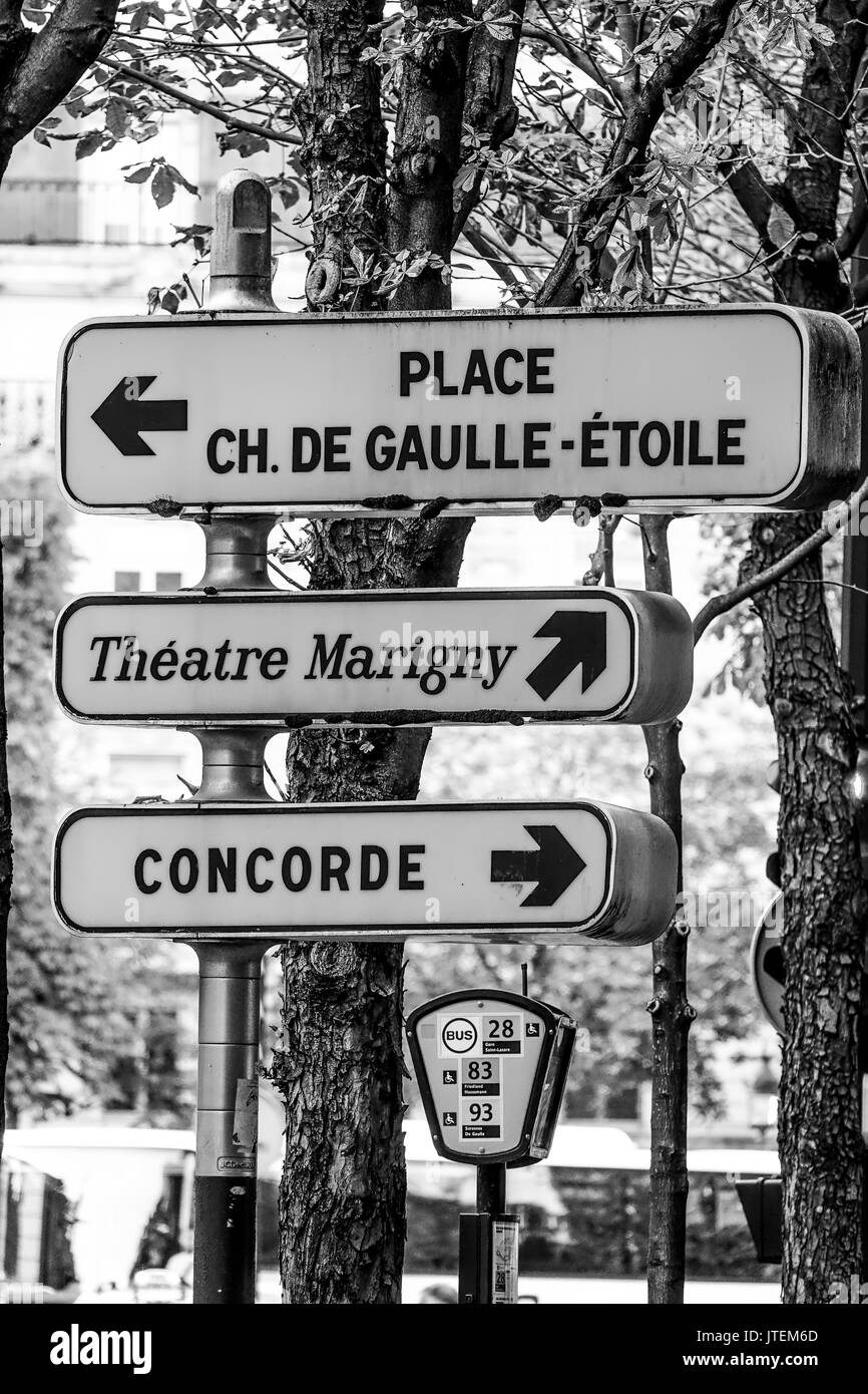 Direction signs in the city of Paris Stock Photo - Alamy