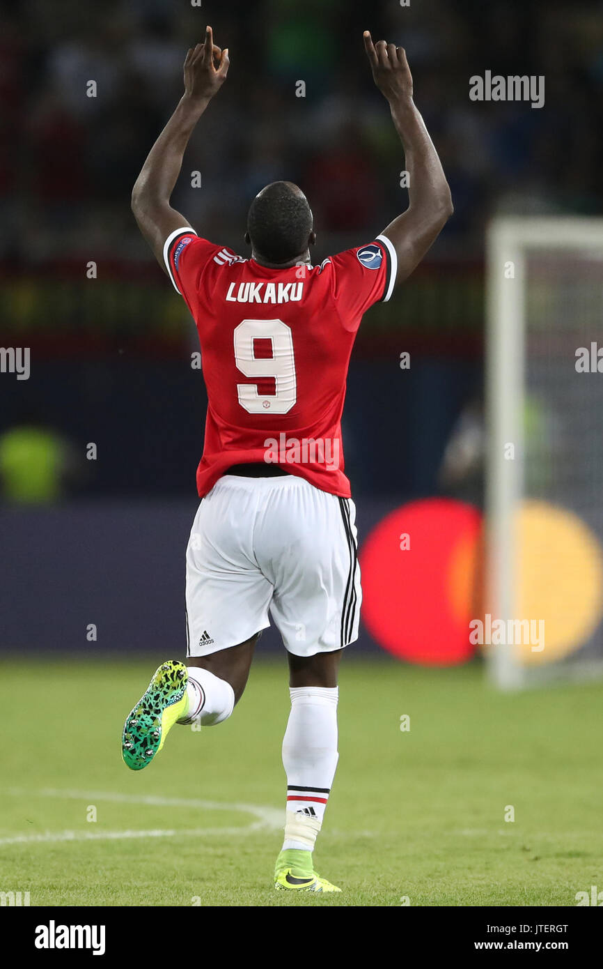 Manchester United's Romelu Lukaku celebrates scoring his side's first ...
