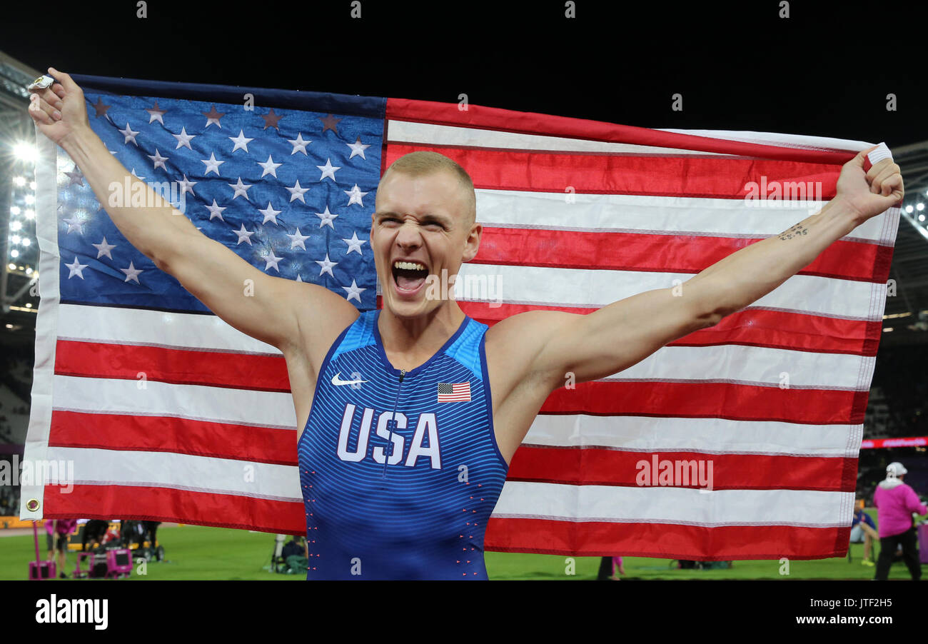 USA's Sam Kendricks celebrates winning Gold in the Men's Pole Vault ...