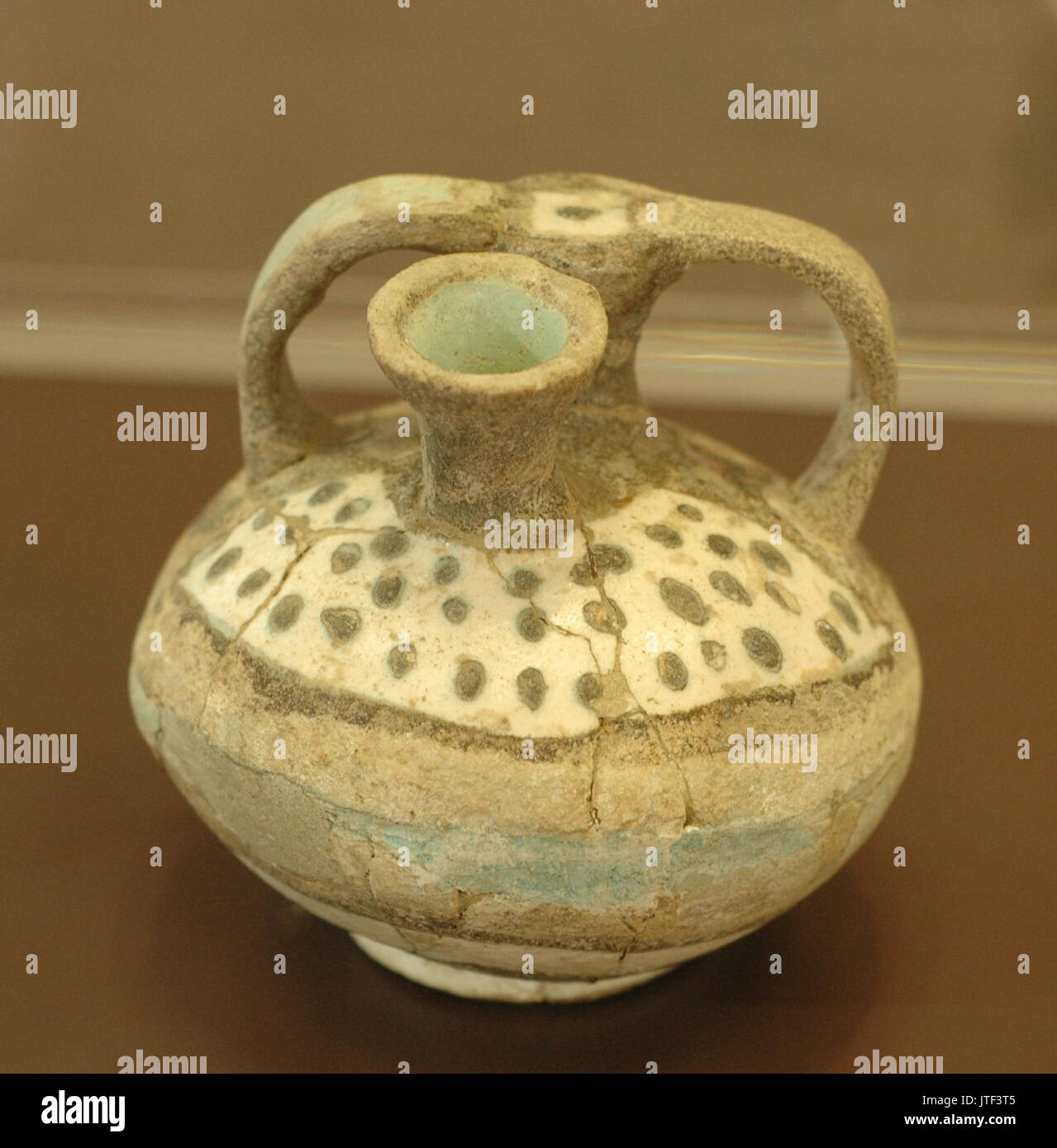 Stirrup vase hi-res stock photography and images - Alamy