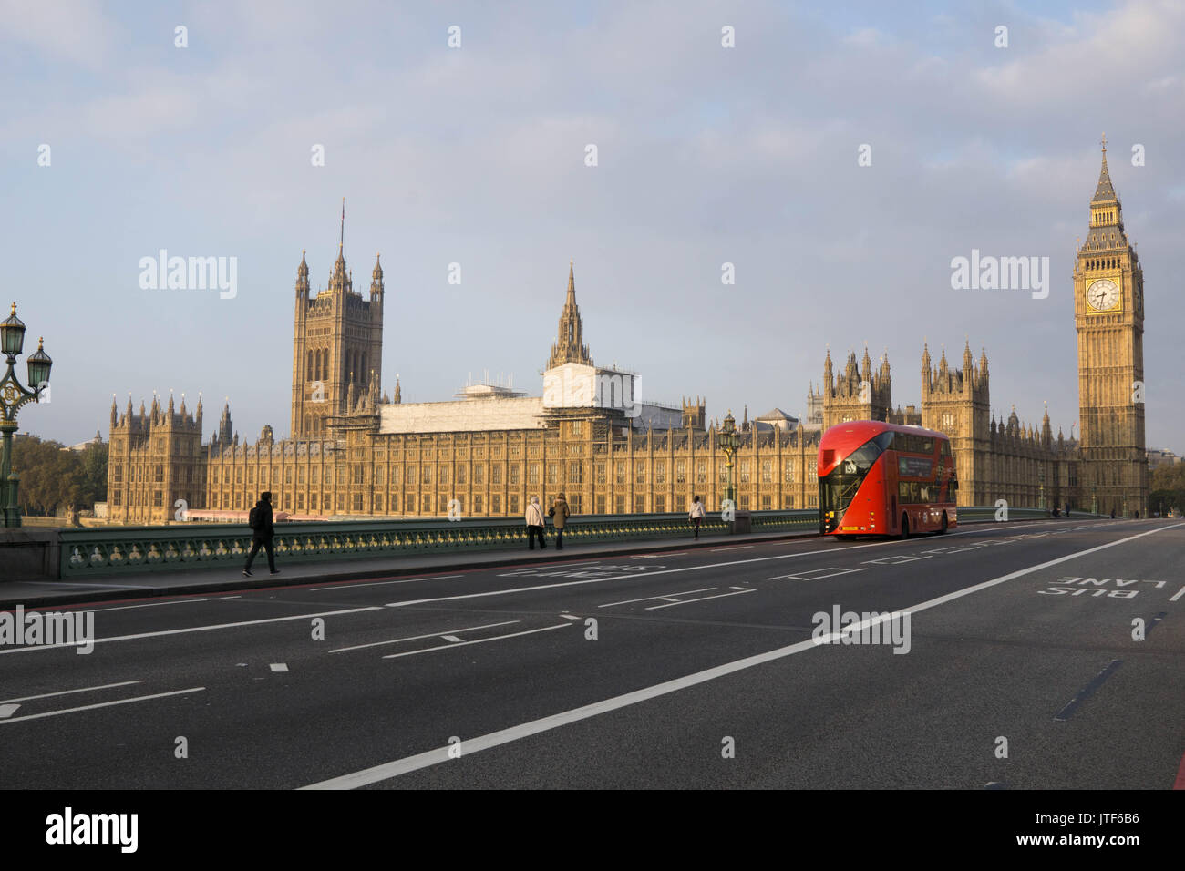 Big ben summer hi-res stock photography and images - Alamy