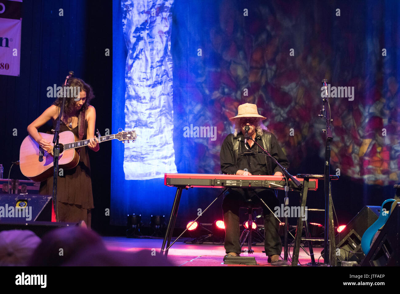 Arlo Guthrie and daughter Sarah Lee perform live at Long's Park concert ...