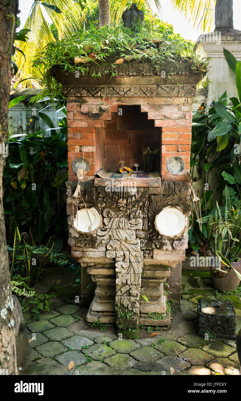 Traditional Balinese shrine in the Royal Palace, Singaraja, Bali ...