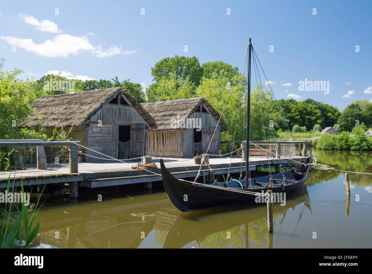 Re-enacting a medieval Slav community at the Oldenburger Wallmuseum in ...