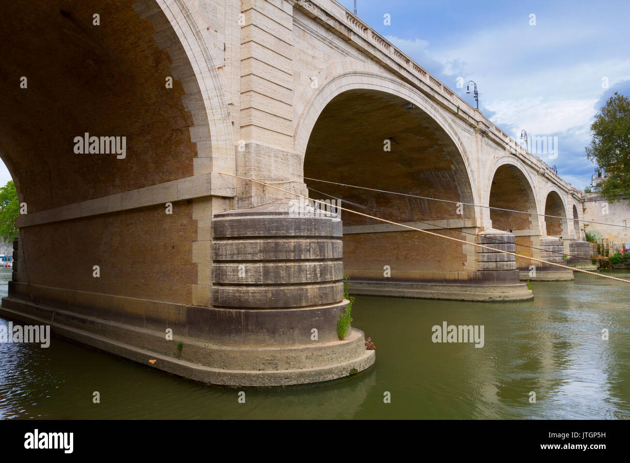 Ponte cavour roma hi-res stock photography and images - Alamy