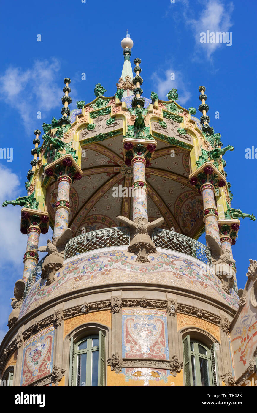 Tower of the La Rotonda, is a building modernist located on the corner ...