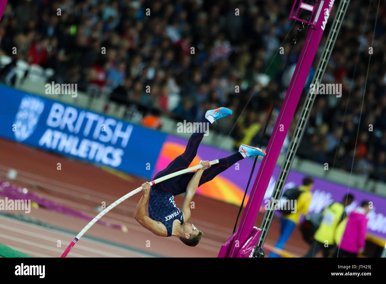 World champion in pole vault sam kendricks hi-res stock photography and ...