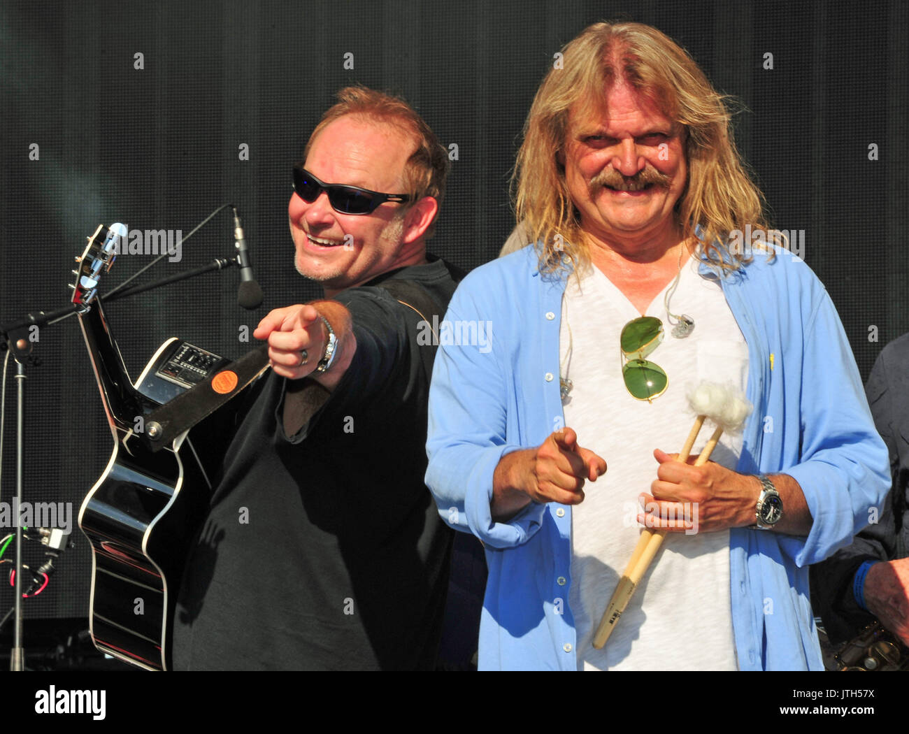 Budapest, Hungary. 8th Aug, 2017. English singer Nick Van Eede and ...
