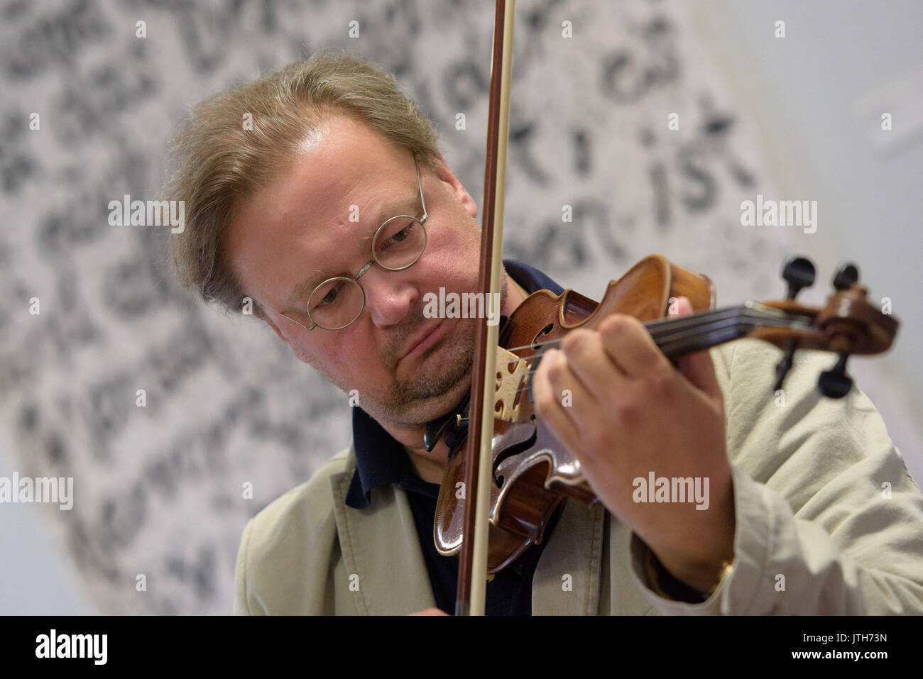Violinist Matthias Wollong, the first concert master of the State ...