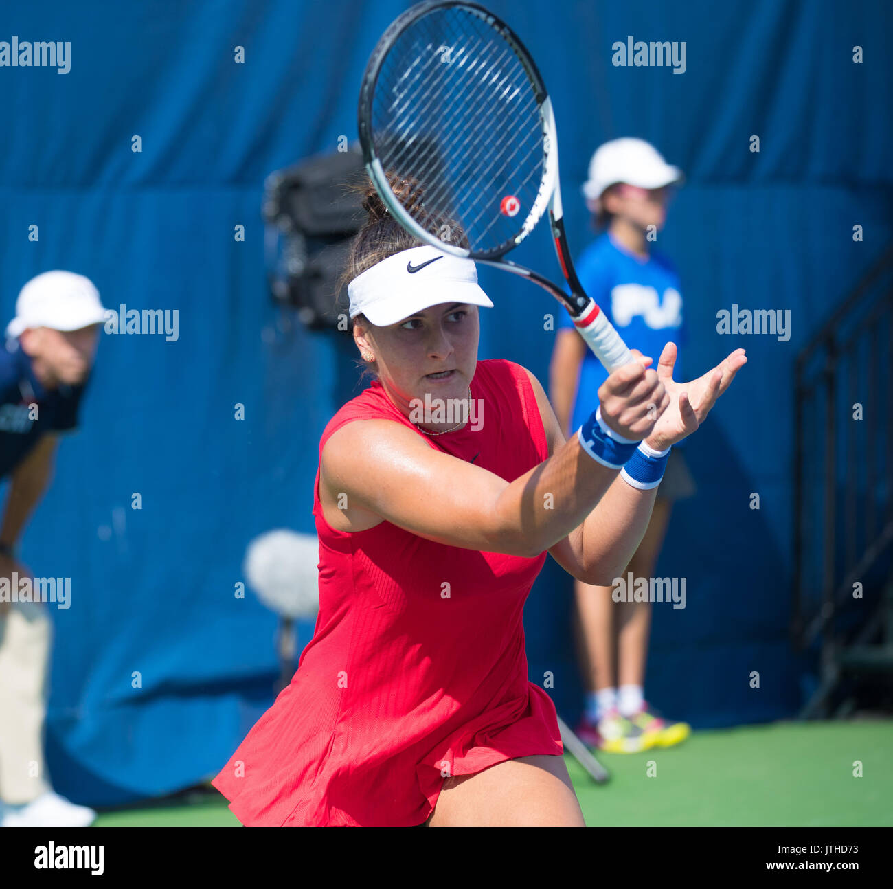 Bianca Andreescu (Canada) defeated Camila Giorgi (Italy) 5-7 6-3 6-4 in ...