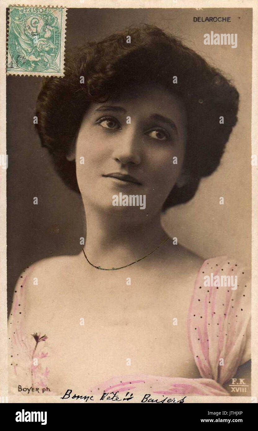 Raymonde de laroche hi-res stock photography and images - Alamy