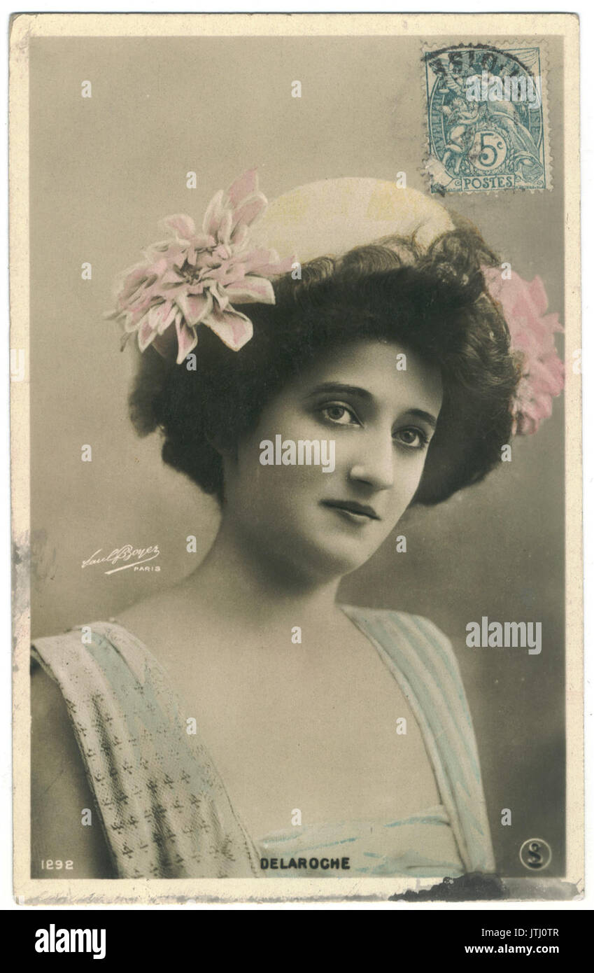 Raymonde de laroche hi-res stock photography and images - Alamy