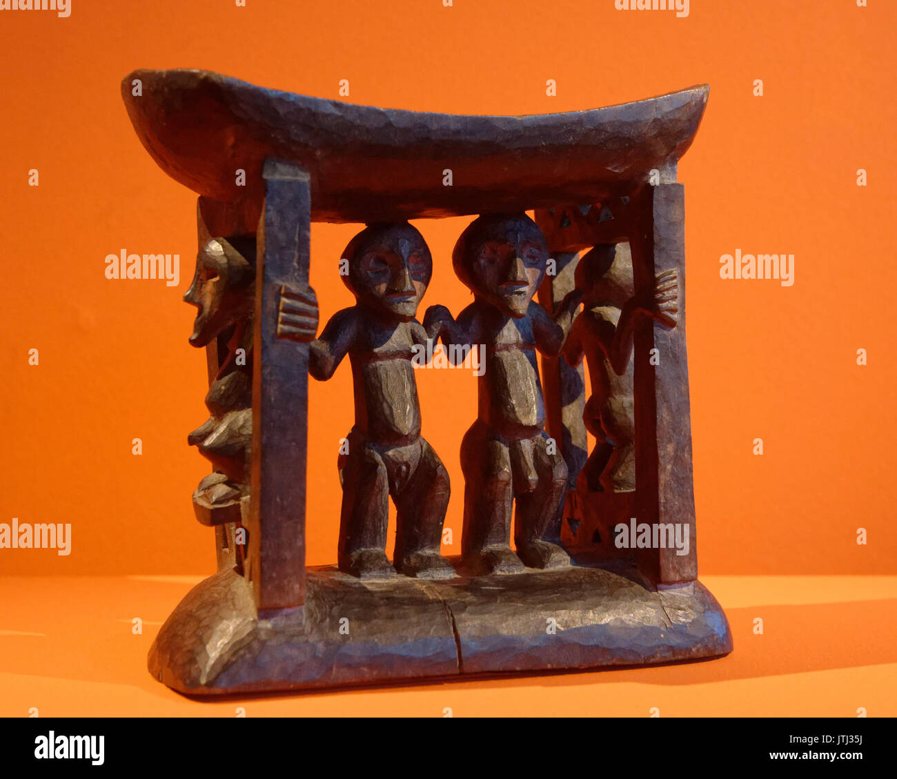 Neck art hi-res stock photography and images - Alamy