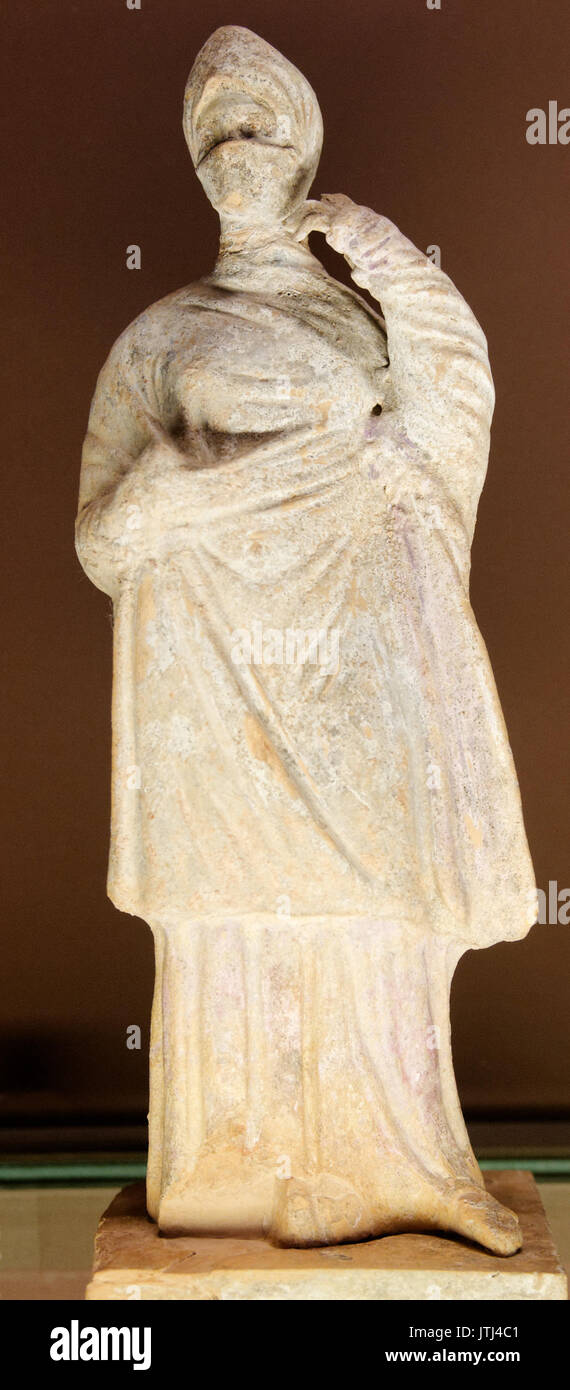 Veiled dancer hi-res stock photography and images - Alamy