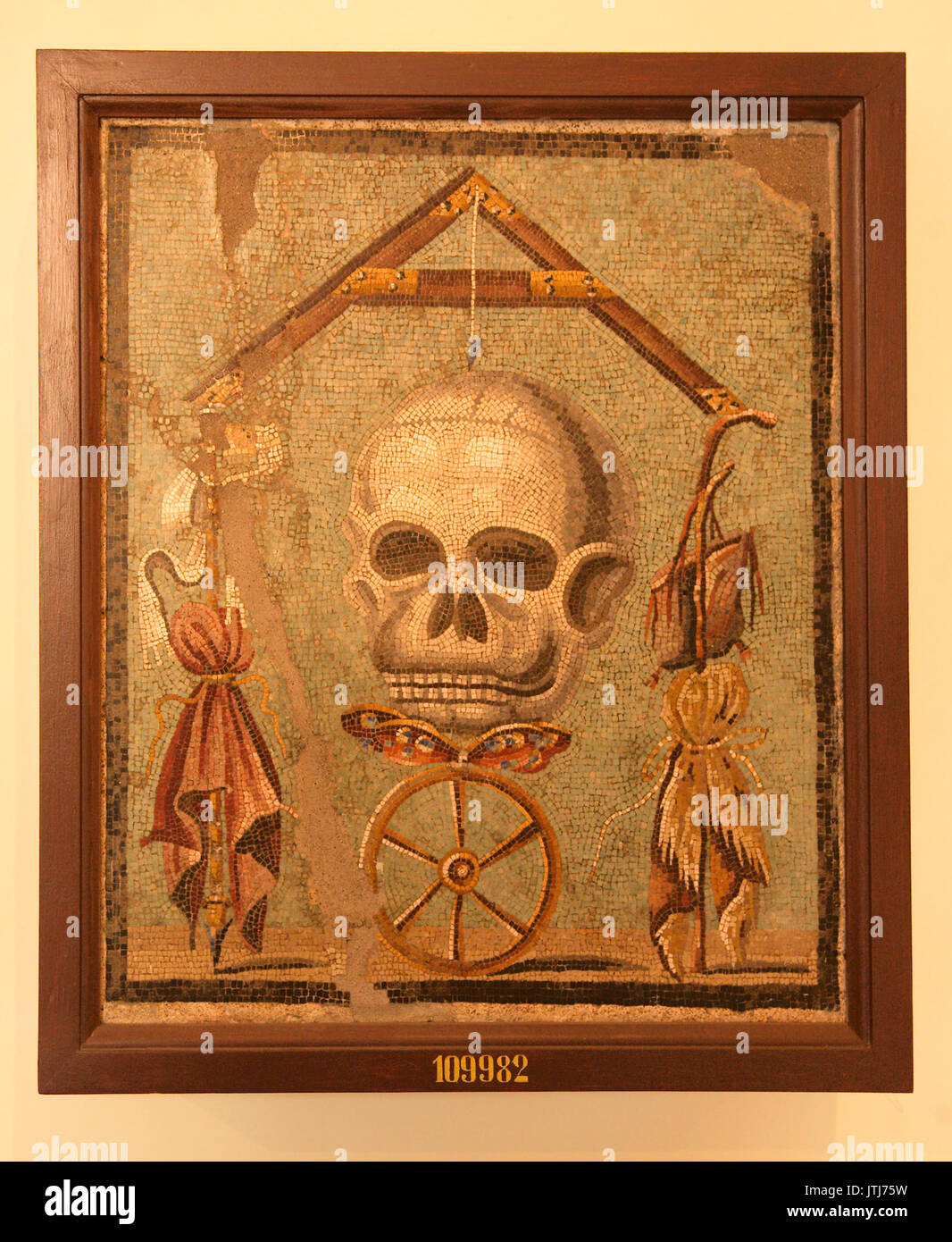 Skull mosaic hi-res stock photography and images - Alamy