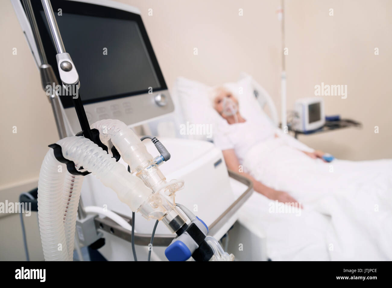 Patient life support system hi-res stock photography and images - Alamy