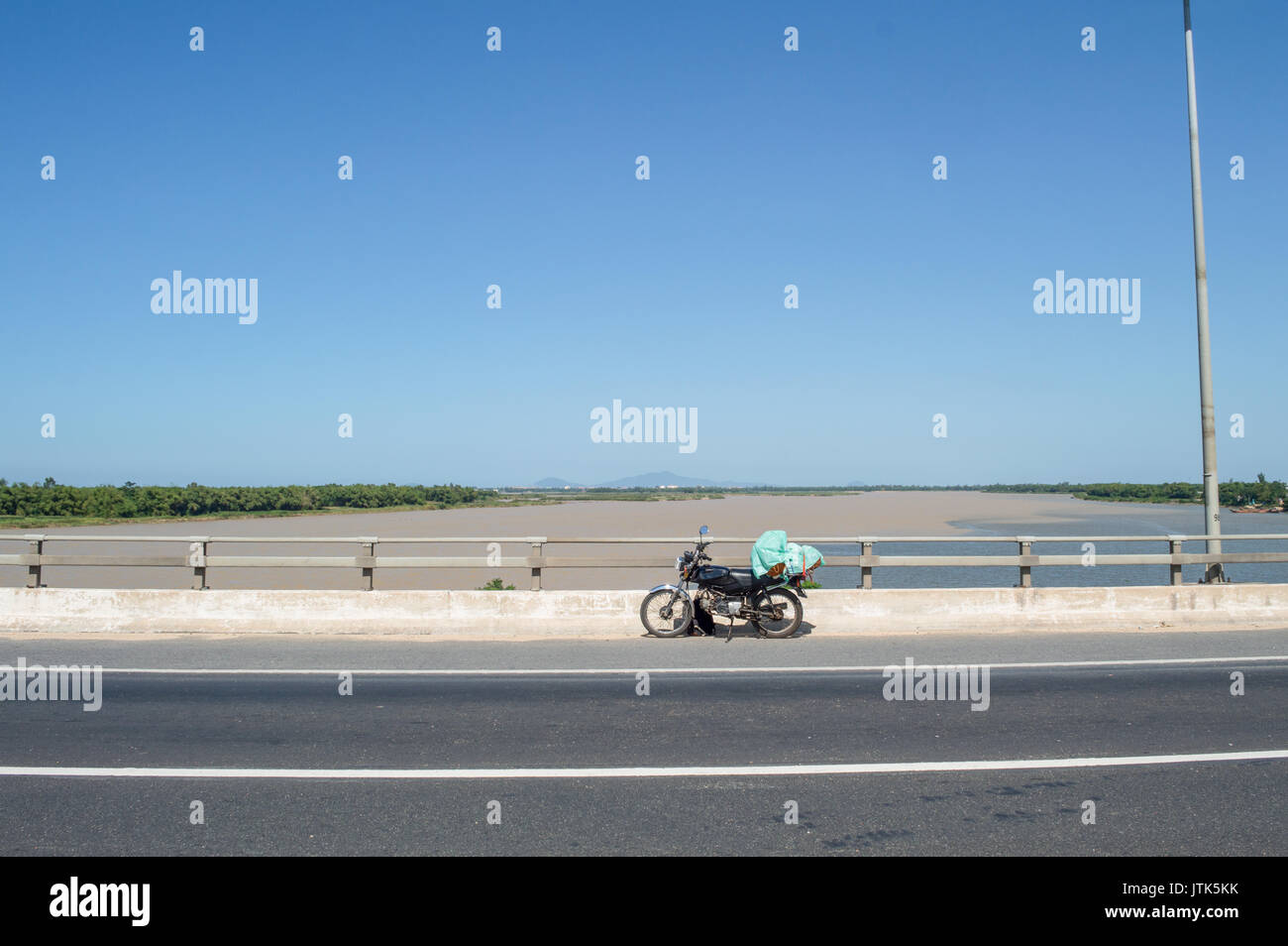 Merging rivers hi-res stock photography and images - Alamy