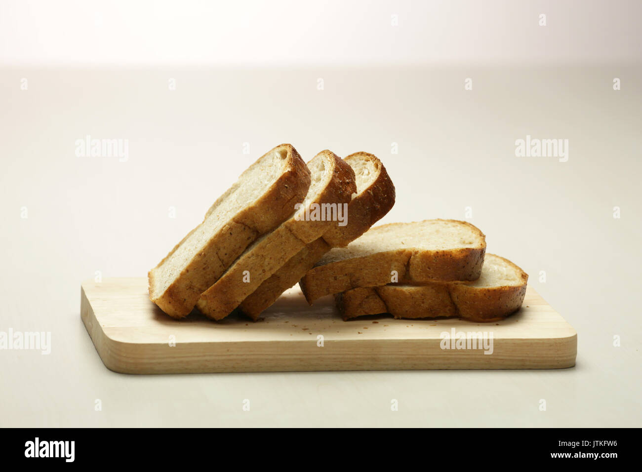 Row of bread hi-res stock photography and images - Alamy
