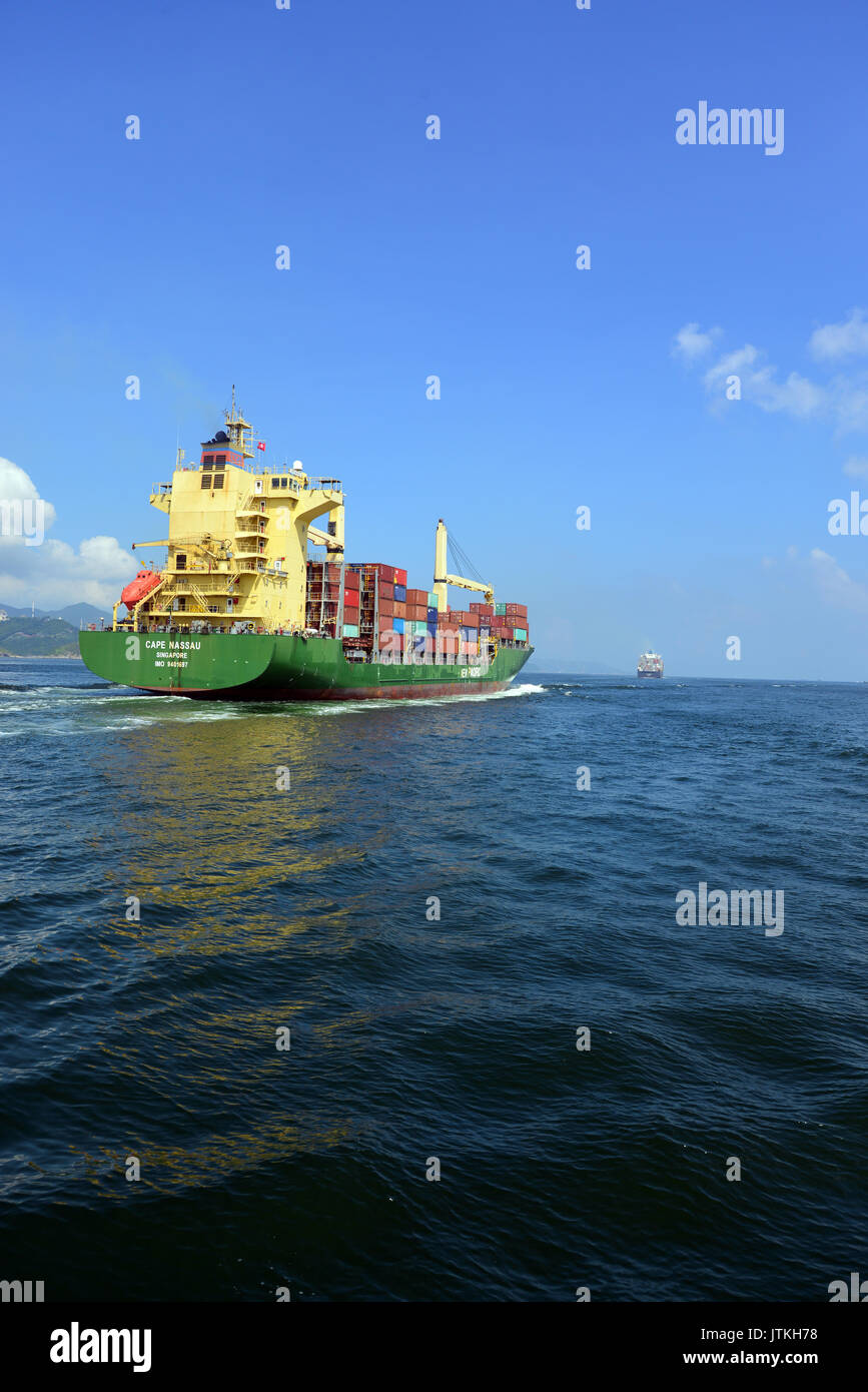 China, Hong Kong, Shipping, Container Ship Traffic Stock Photo - Alamy