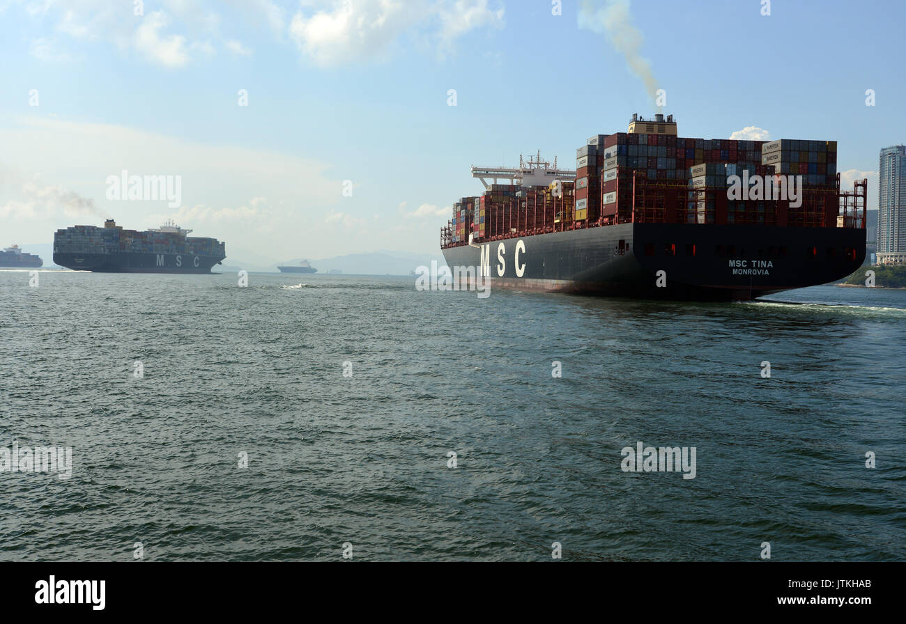 China, Hong Kong, Shipping, Container Ship Traffic Stock Photo - Alamy