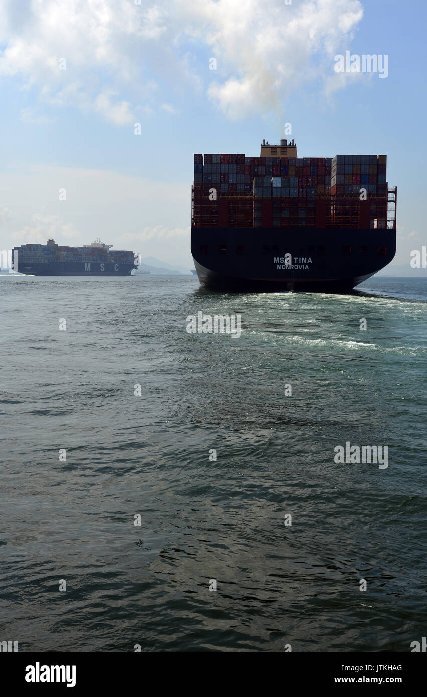 China, Hong Kong, Shipping, Container Ship Traffic Stock Photo - Alamy