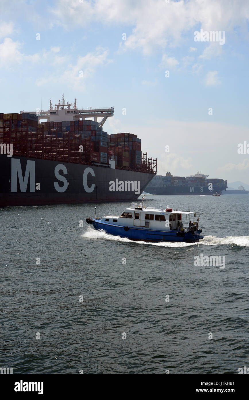 China, Hong Kong, Shipping, Container Ship Traffic Stock Photo - Alamy