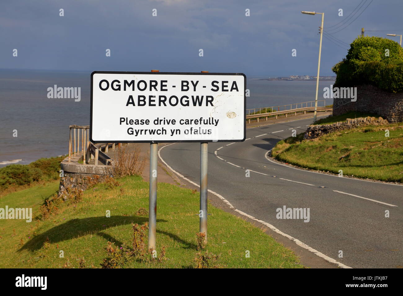Bridgend road sign hi-res stock photography and images - Alamy