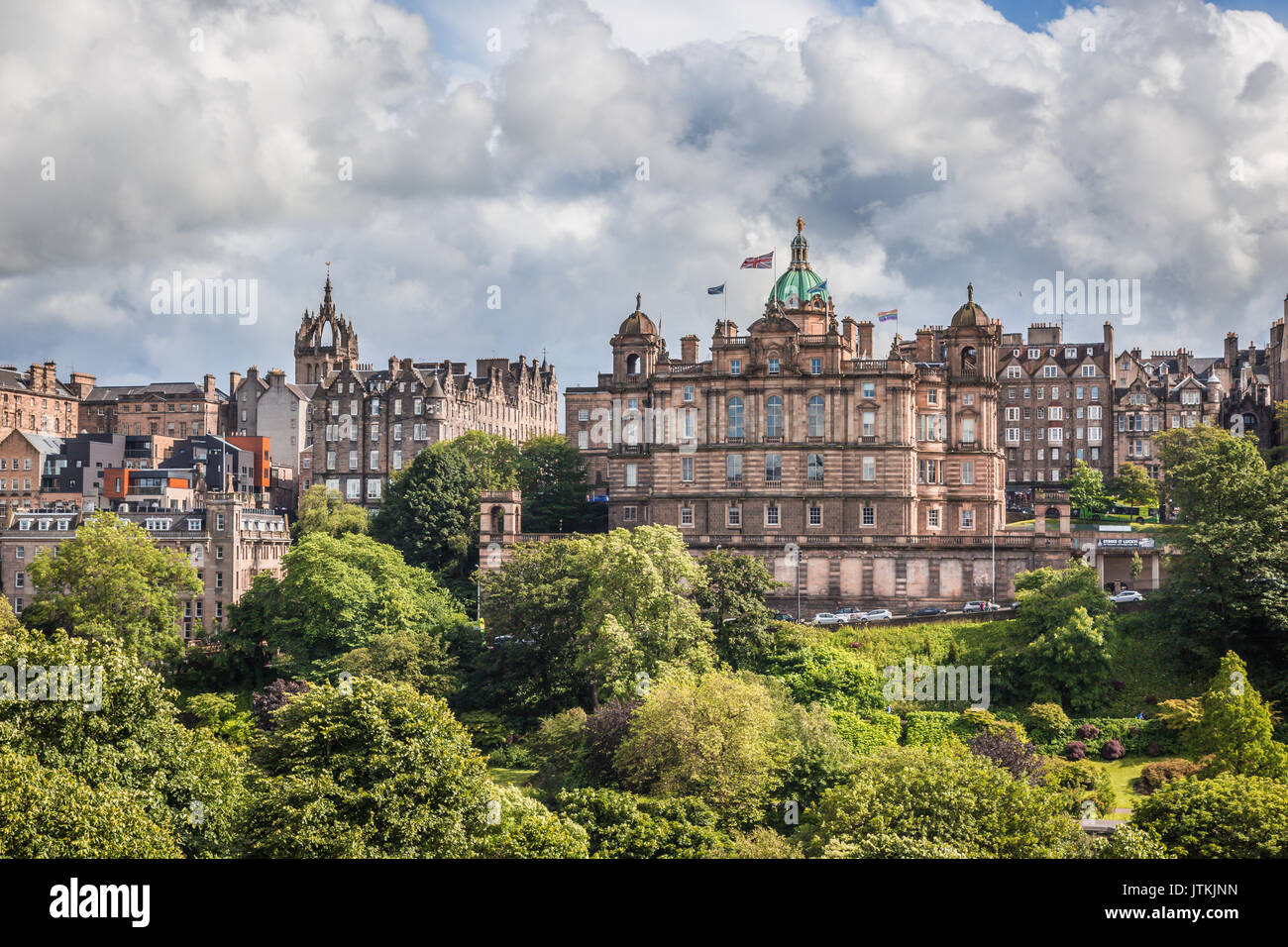 Hbos headquarters on mound edinburgh hi-res stock photography and ...